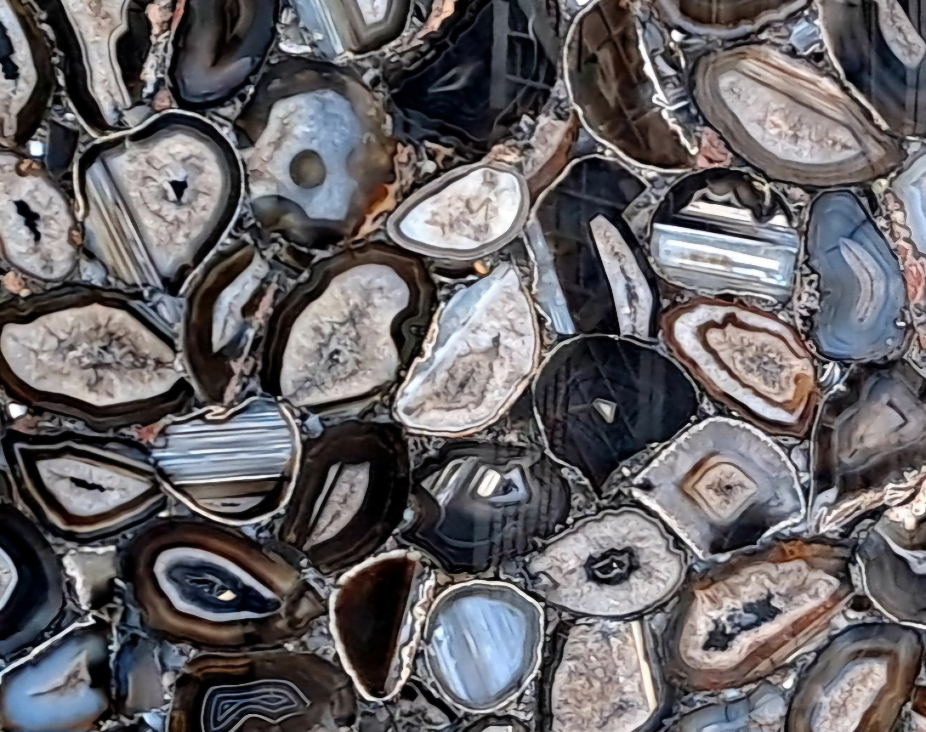 Semi Precious Stone Slabs, Agate, Quartz Supplier in Delhi India